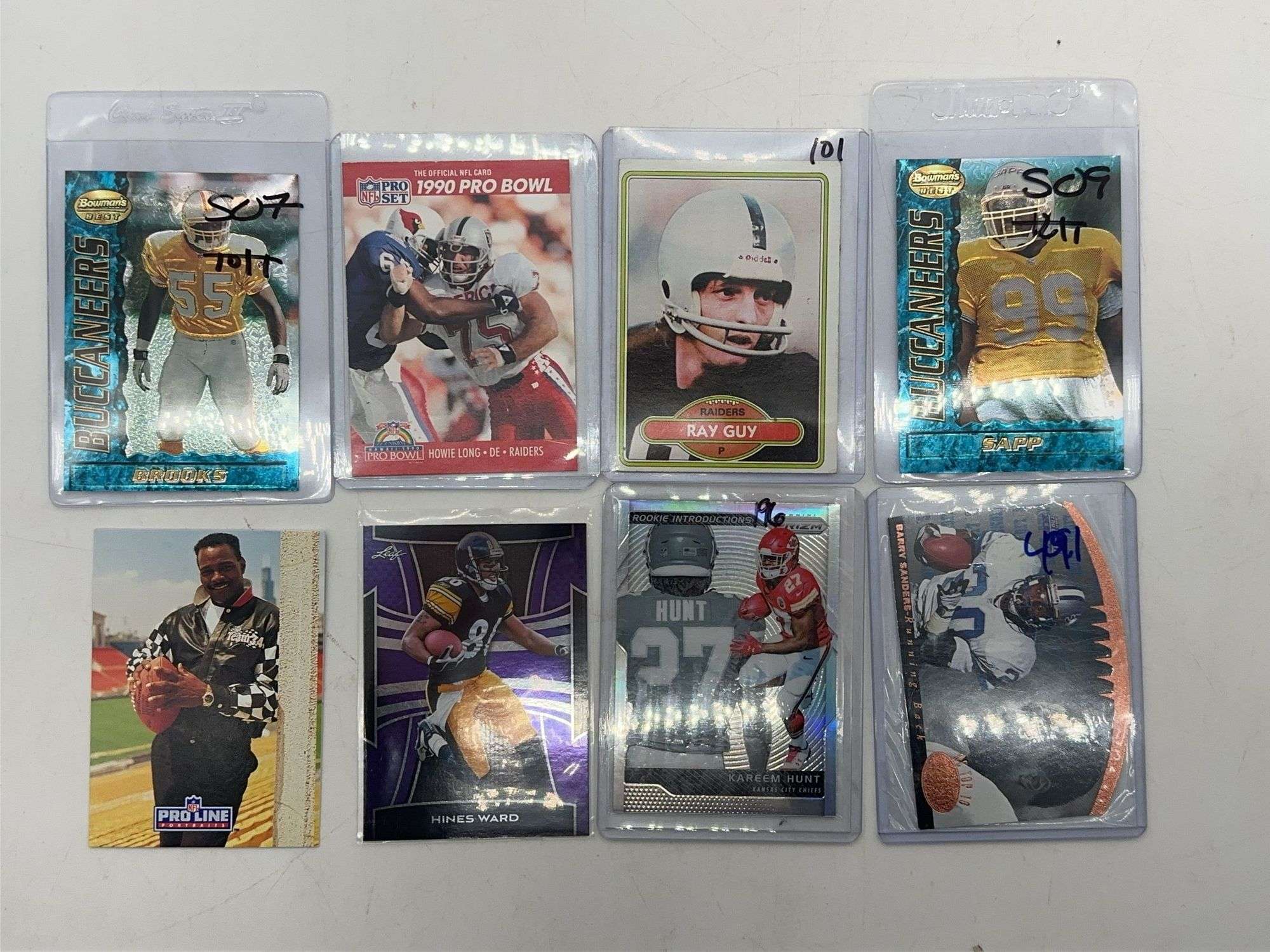 COLLECTION OF FOOTBALL CARDS- BARRY SANDERS, KAREEM HUNT, HINES WARD ...