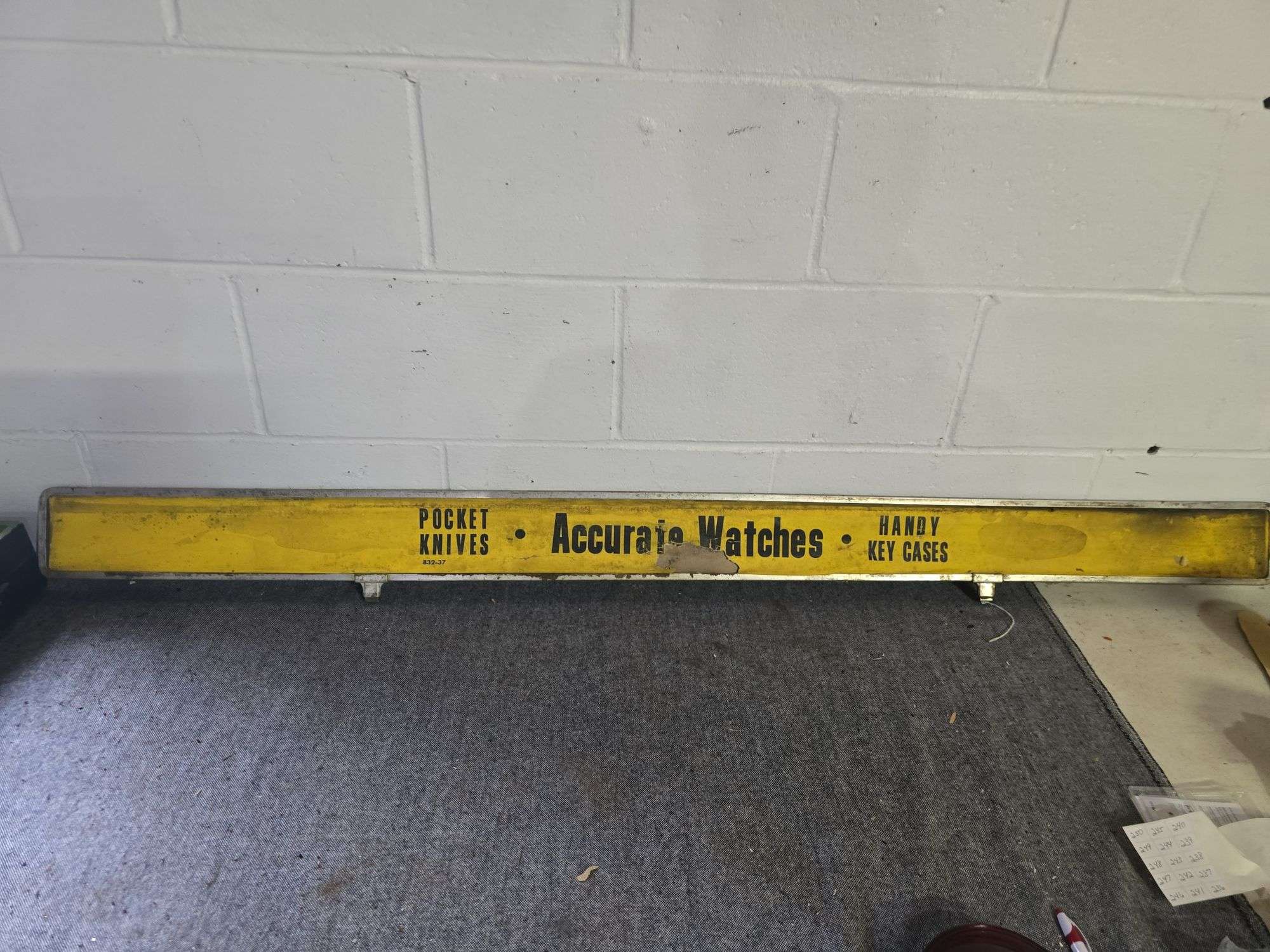 POCKET KNIVES-ACCURATE WATCHES-HANDY KEY CASES DISPLAY TOPPER 4.5" X 60 ...