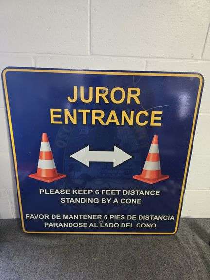 JUROR ENTRANCE METAL SIGN 30" X 30" - Kaufman Realty & Auctions