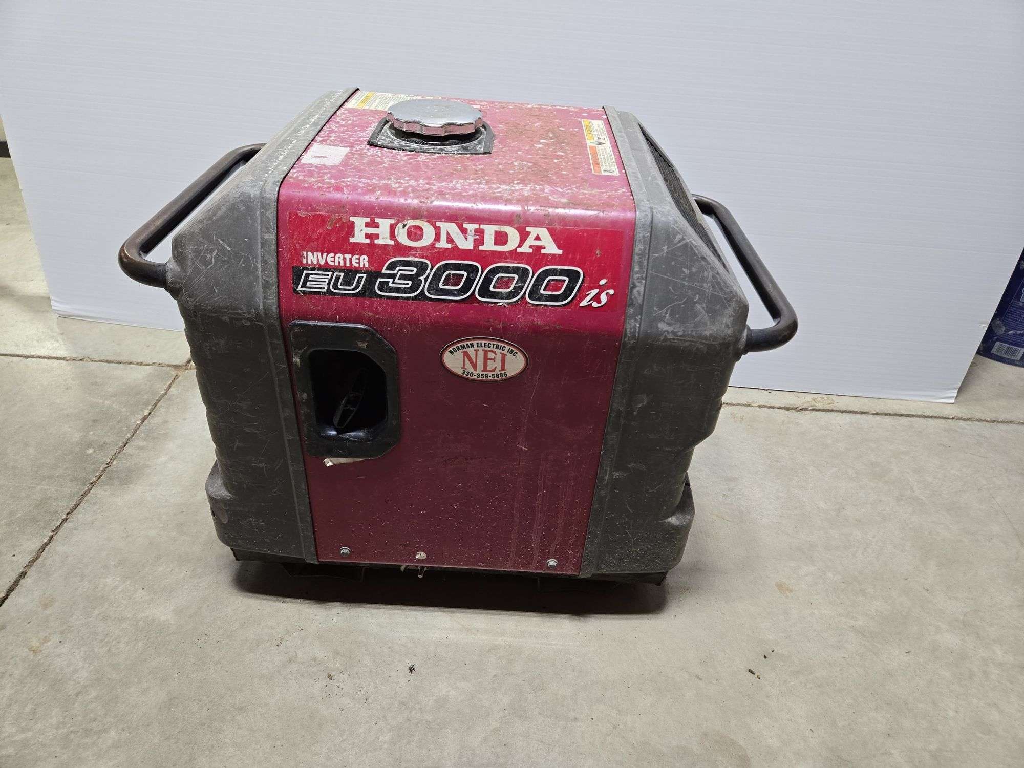 Honda 3000 generator - Kaufman Realty & Auctions