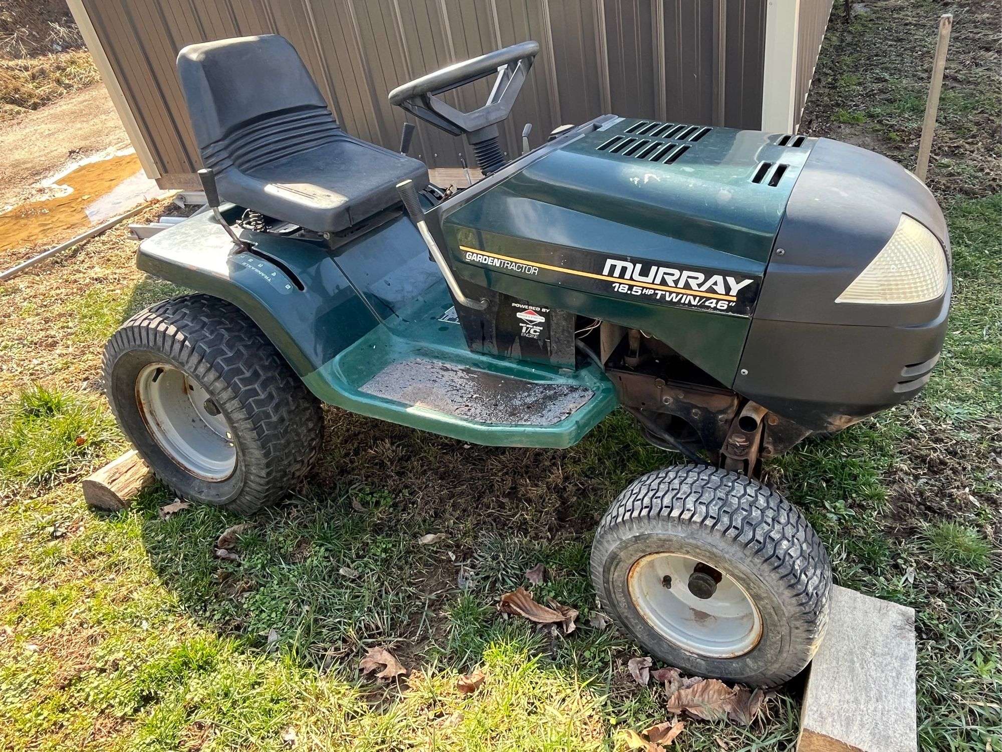 Murray Lawn Tractor - Kaufman Realty & Auctions
