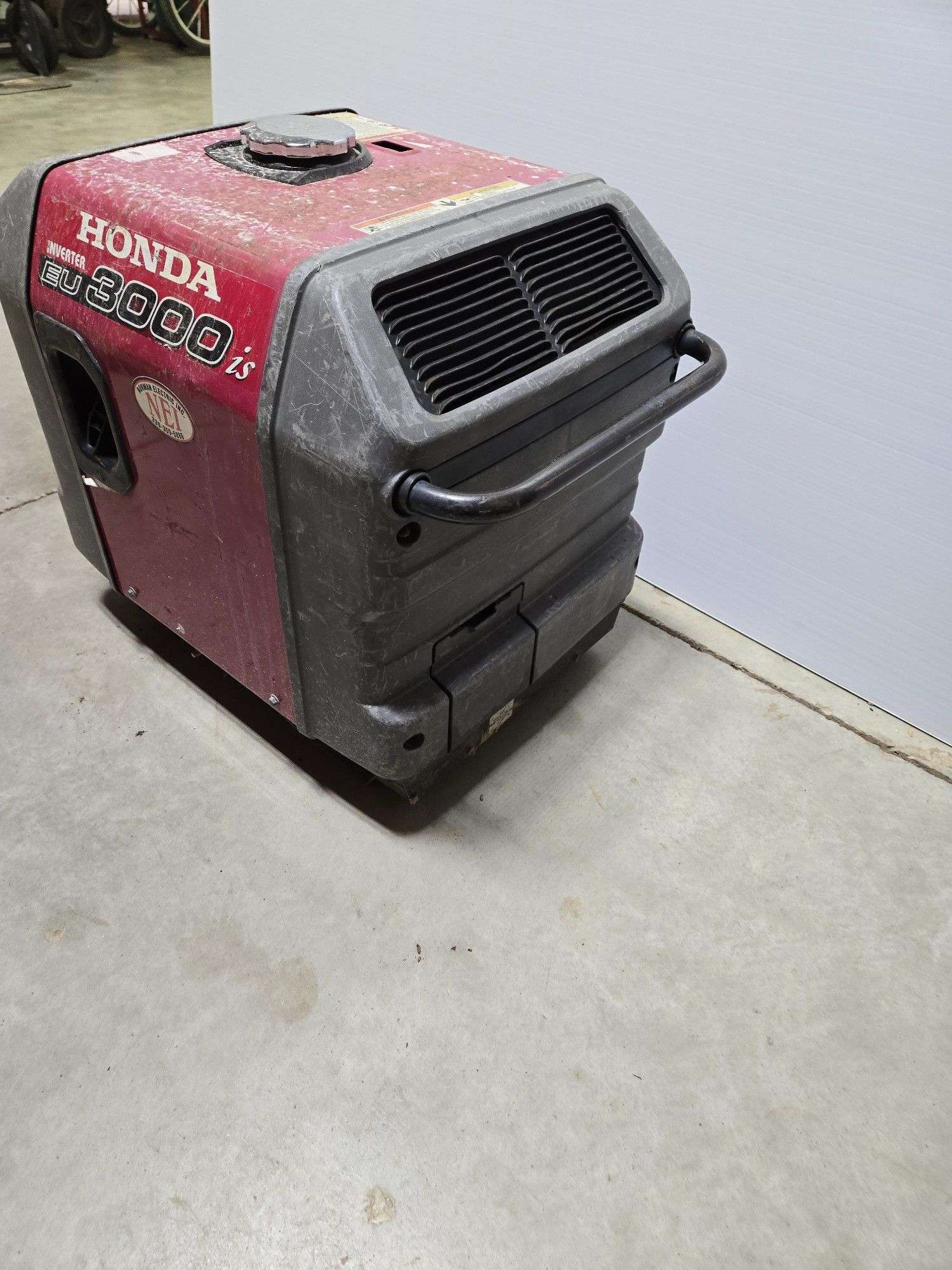 Honda 3000 generator - Kaufman Realty & Auctions