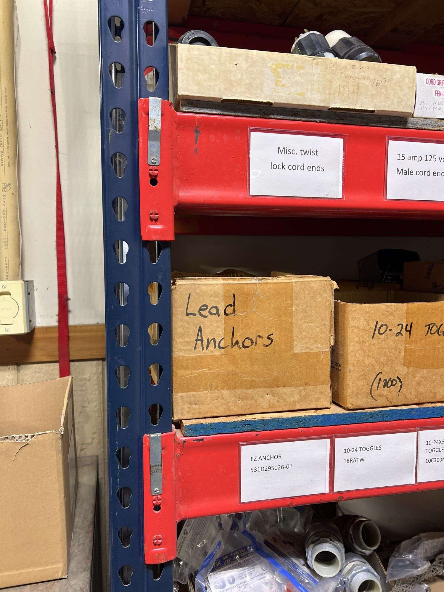 Metal pallet racking w/ 2 uprights - 120"x42"x96" see description ...