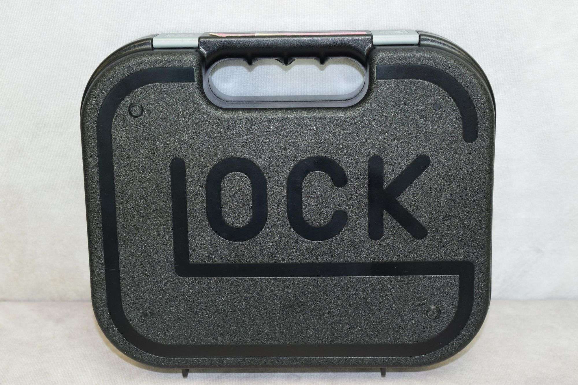 Glock Mod 17 Gen 4 Cal 9MM 3 Mags - Kaufman Realty & Auctions