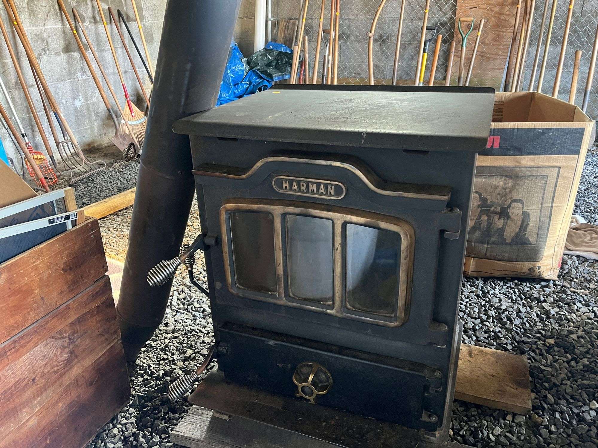 Harman Wood & Coal Stove - Kaufman Realty & Auctions