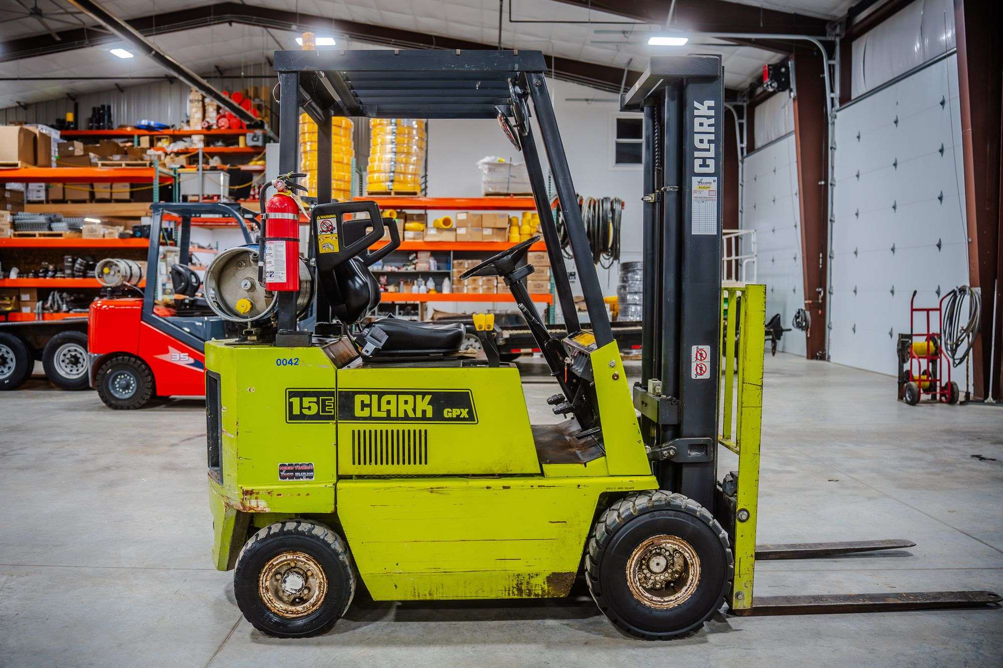 Clark 15E GPX Forklift, Propane - Kaufman Realty & Auctions