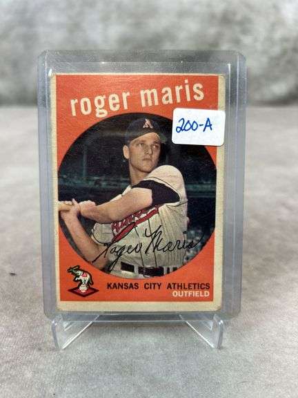 1959 Topps Roger Maris #202 Rookie - Kaufman Realty & Auctions