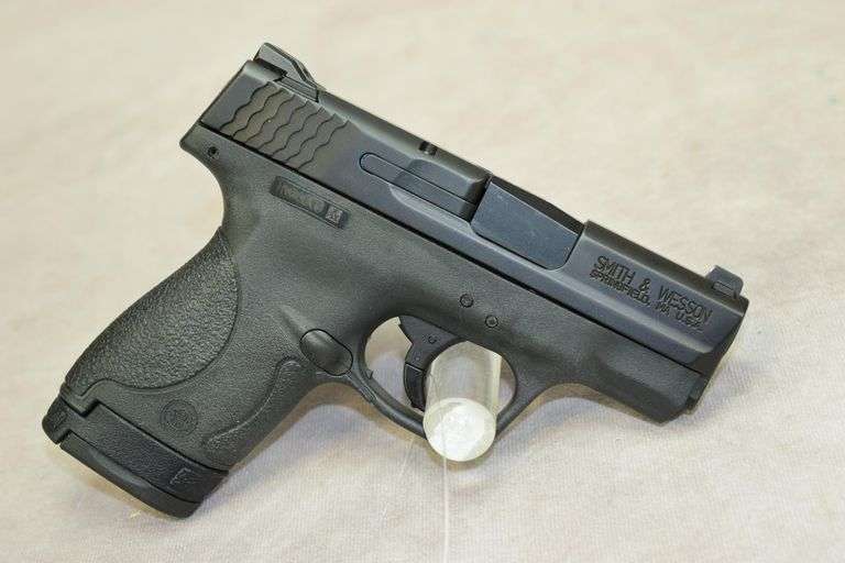 Smith & Wesson Mod M&P 40 Sheild Cal .40 S&W 3 Mags - Kaufman Realty ...