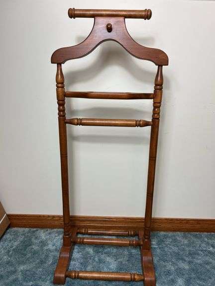 Ethan Allen Valet - Kaufman Realty & Auctions