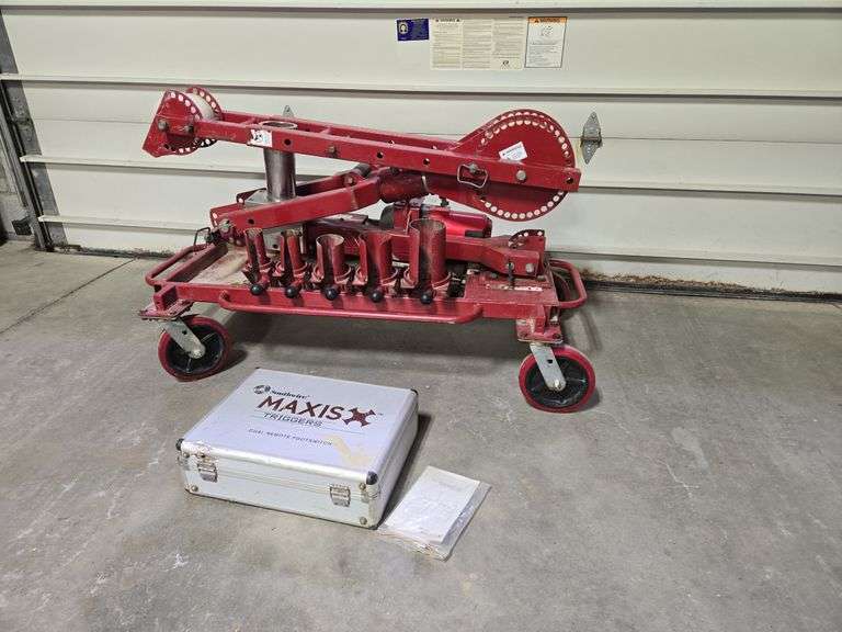 Southwire Maxis 10,000lb cable puller- includes dual remote foot switch ...
