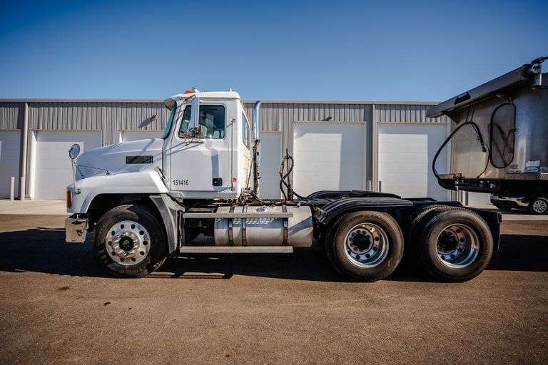 2001 Mack Semi Tractor T/A - Kaufman Realty & Auctions