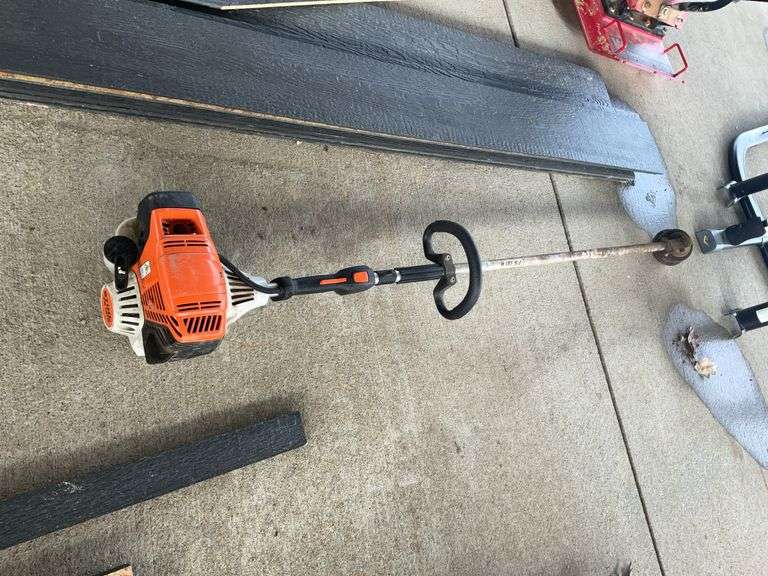 Stihl FS131R weed eater - Kaufman Realty & Auctions