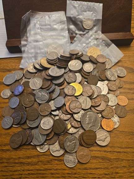 LOT OF MISC COINS - Kaufman Realty & Auctions
