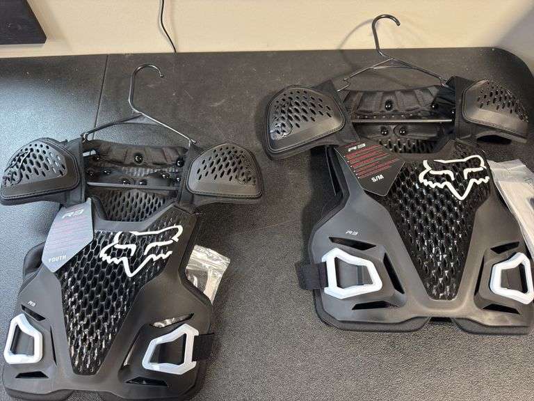 (2) Fox chest/back protectors (youth and sm/med) - Kaufman Realty ...