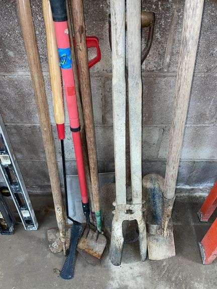 ASSORTED YARD TOOLS (9) - Kaufman Realty & Auctions
