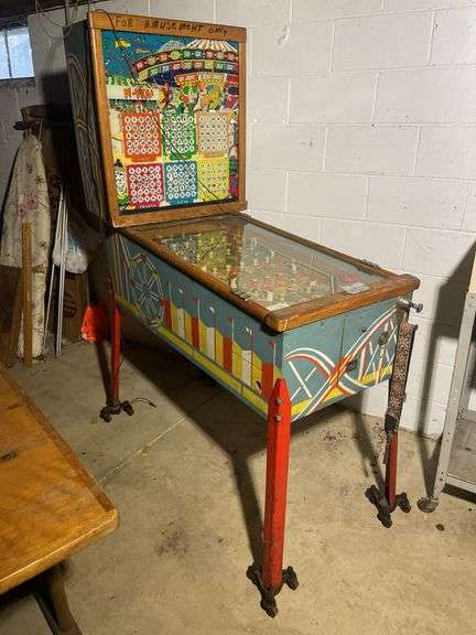 Bally pinball machine - Kaufman Realty & Auctions