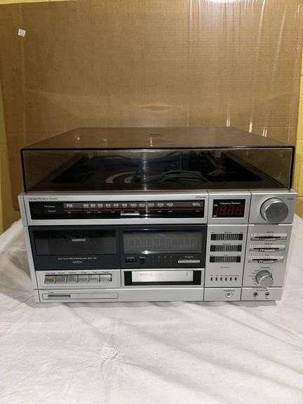 JCPENNEY 8-TRACK STEREO AND RECORD PLAYER MODEL NUMBER 1749 - Kaufman ...