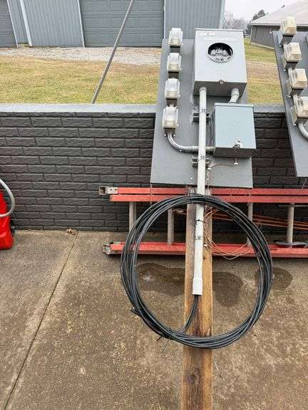 Temporary power station with meter & outlets - Kaufman Realty & Auctions