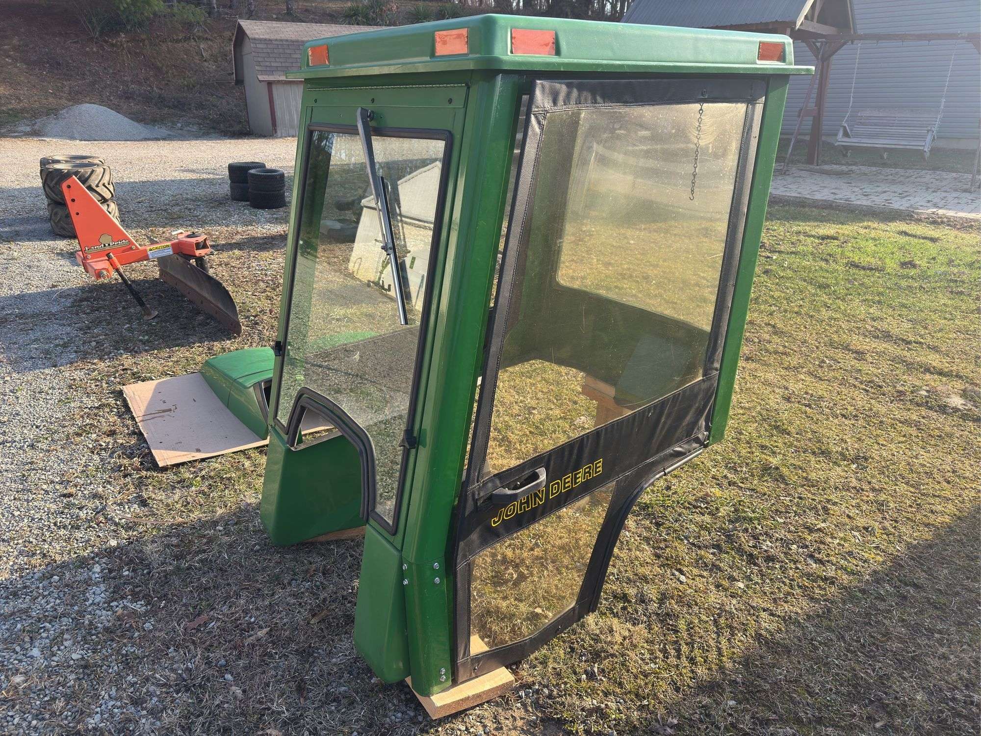 JD Cab - Kaufman Realty & Auctions