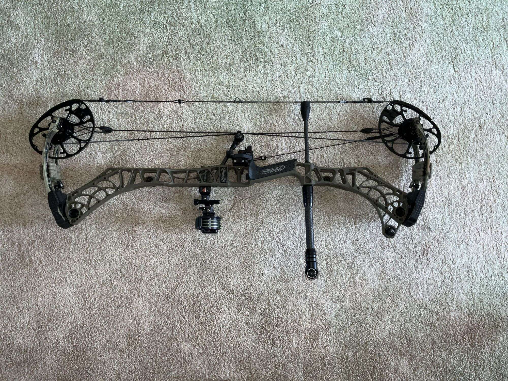 Matthew’s V3X 33 bow loaded with Matthews accessories, Matthews BL ...
