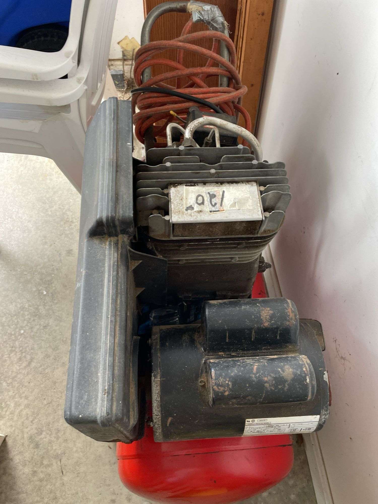 SEARS CRAFTSMAN AIR COMPRESSOR 3HP 20 GAL - Kaufman Realty & Auctions