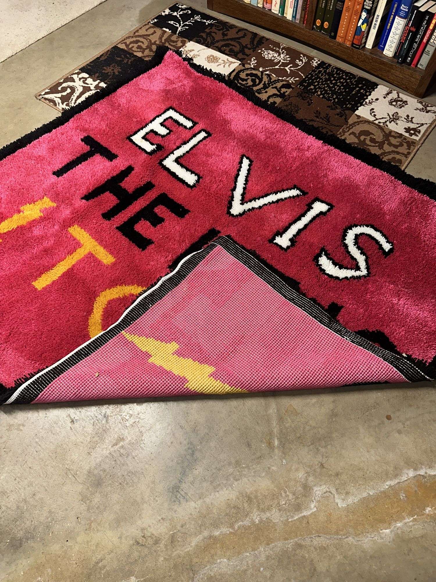 LARGE ELVIS PRESLEY THE KING TCB RUG - Kaufman Realty & Auctions