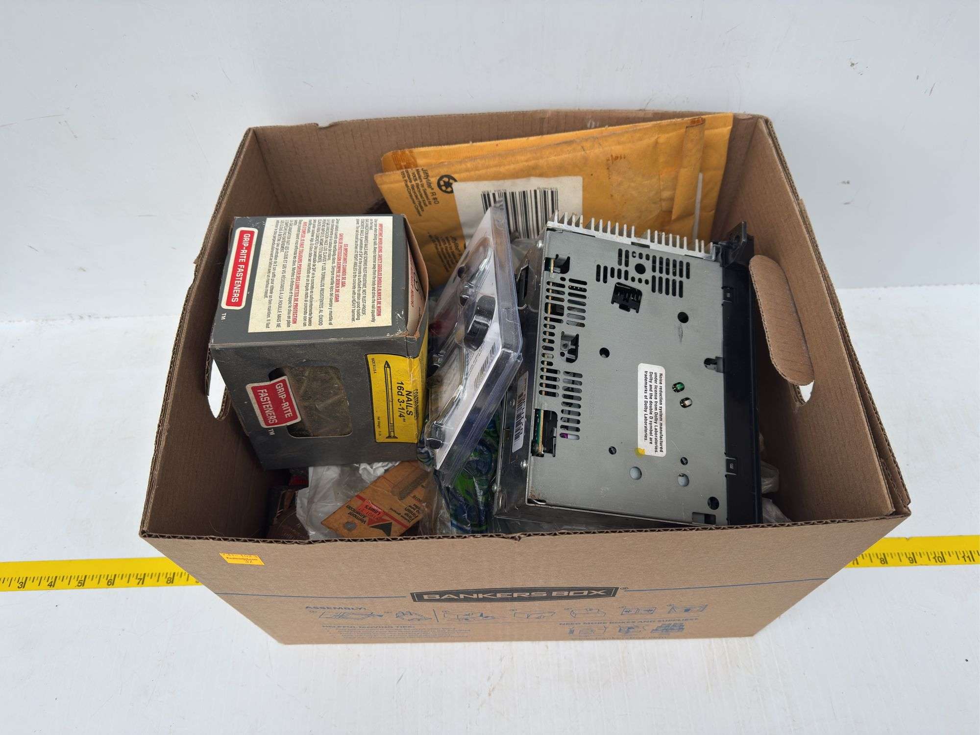 Box of Miscellaneous Items - Kaufman Realty & Auctions