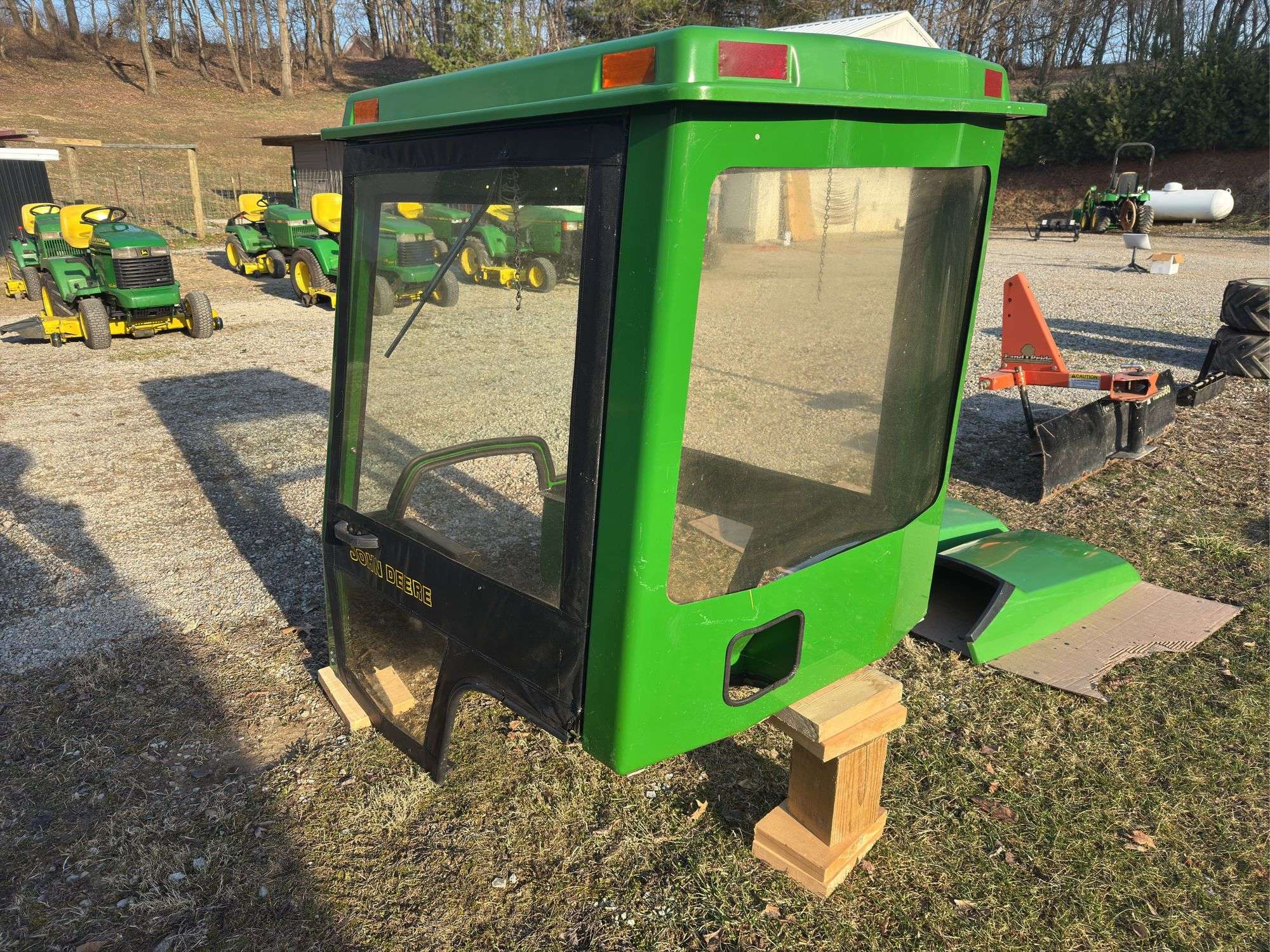 JD Cab - Kaufman Realty & Auctions