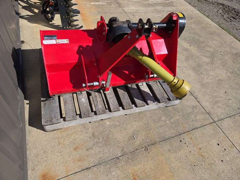 Agri-Machinery 4' flail mower 3pt mount 540RPM - Kaufman Realty & Auctions