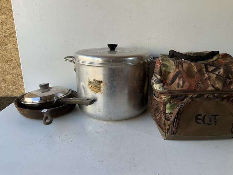 Cast Iron Skillet, Stock Pot, Cooler Lunch Bags - Kaufman Realty & Auctions