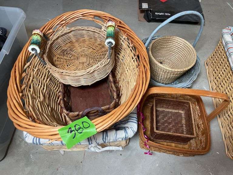 ASSORTED BASKETS - Kaufman Realty & Auctions