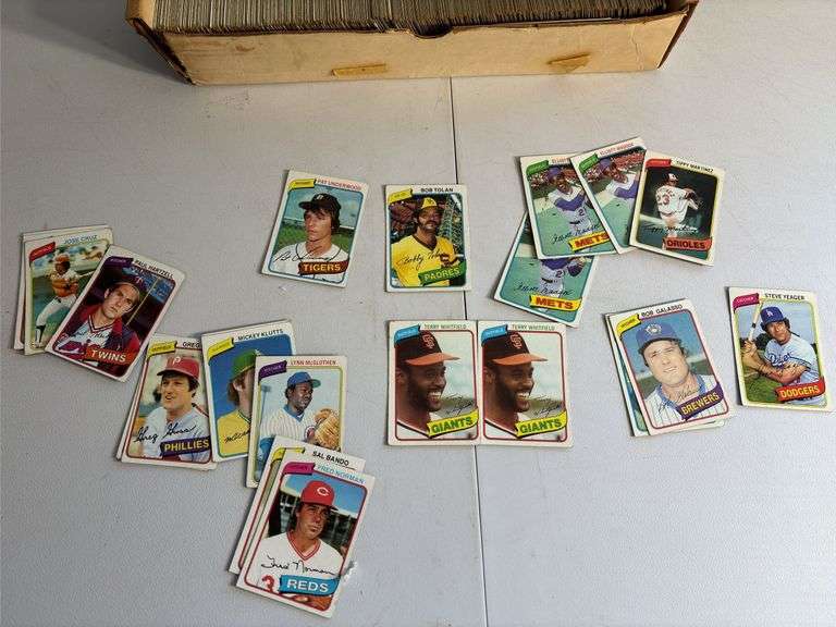 1980 Topps baseball card set - Kaufman Realty & Auctions