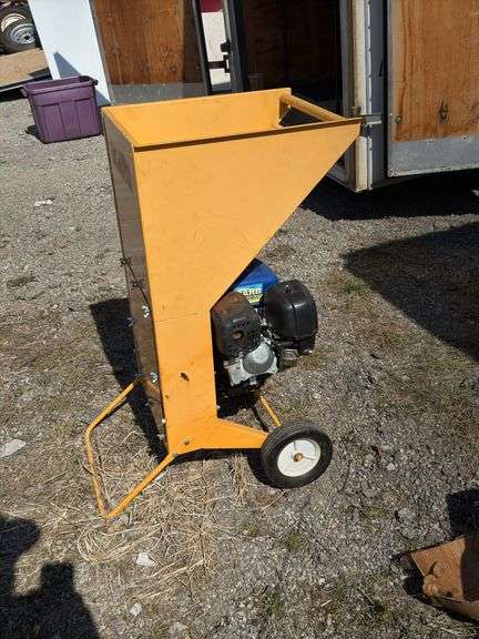 Central Machinery Woodchipper - Kaufman Realty & Auctions