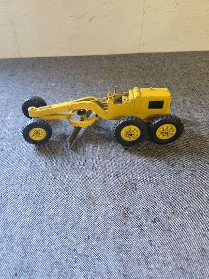 YELLOW TOY GRADER - Kaufman Realty & Auctions