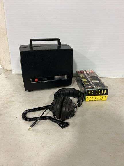 Argus 866Z 8mm projector & radio scanner - Kaufman Realty & Auctions