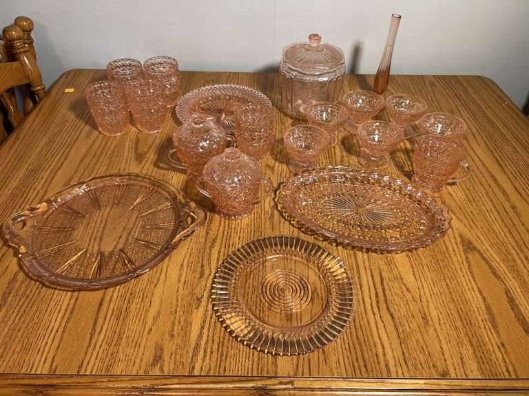 Box of pink depression glassware - Kaufman Realty & Auctions