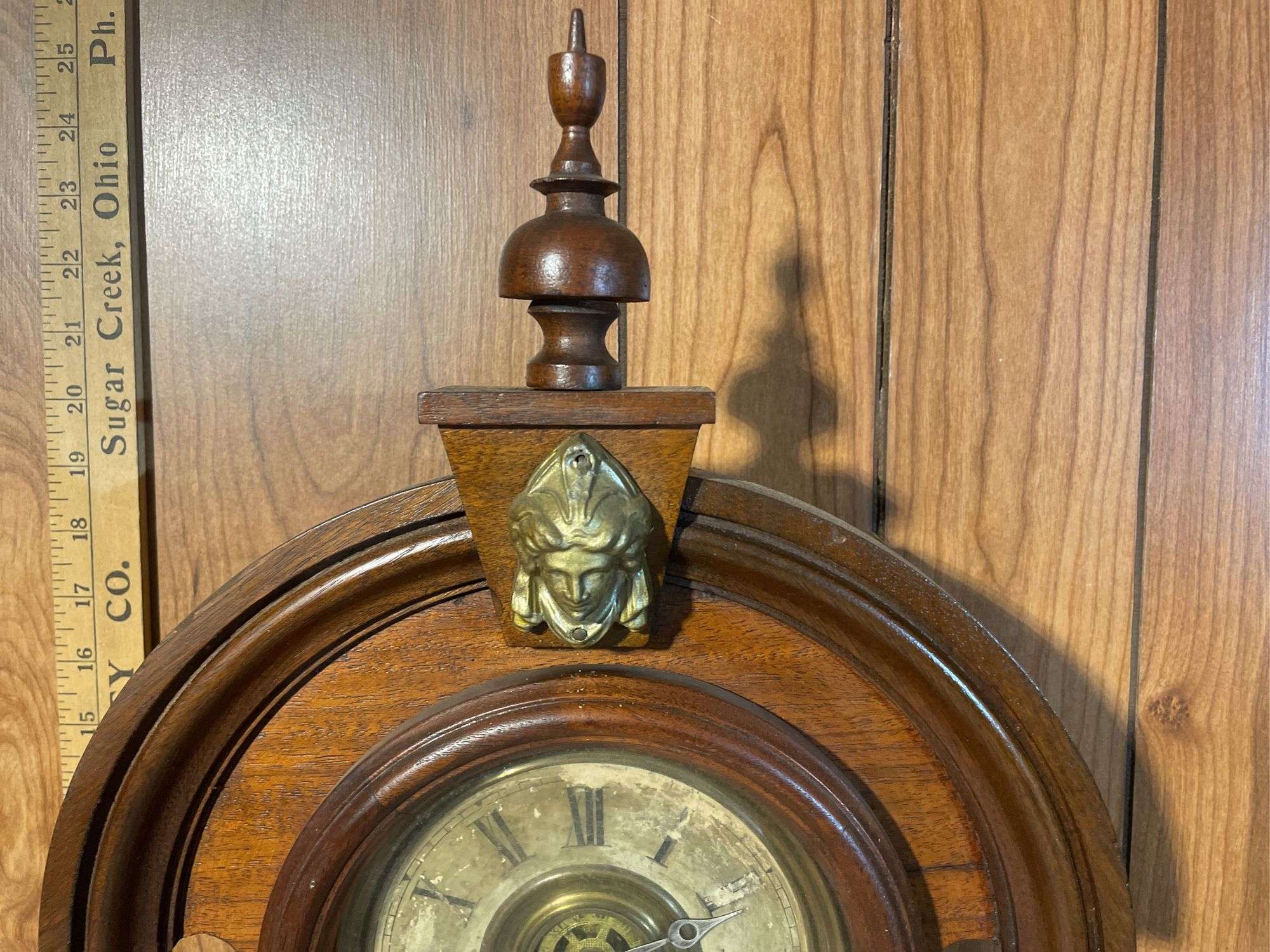 Ingraham 8-day walnut mantel clock - Circ 1875 - Kaufman Realty & Auctions