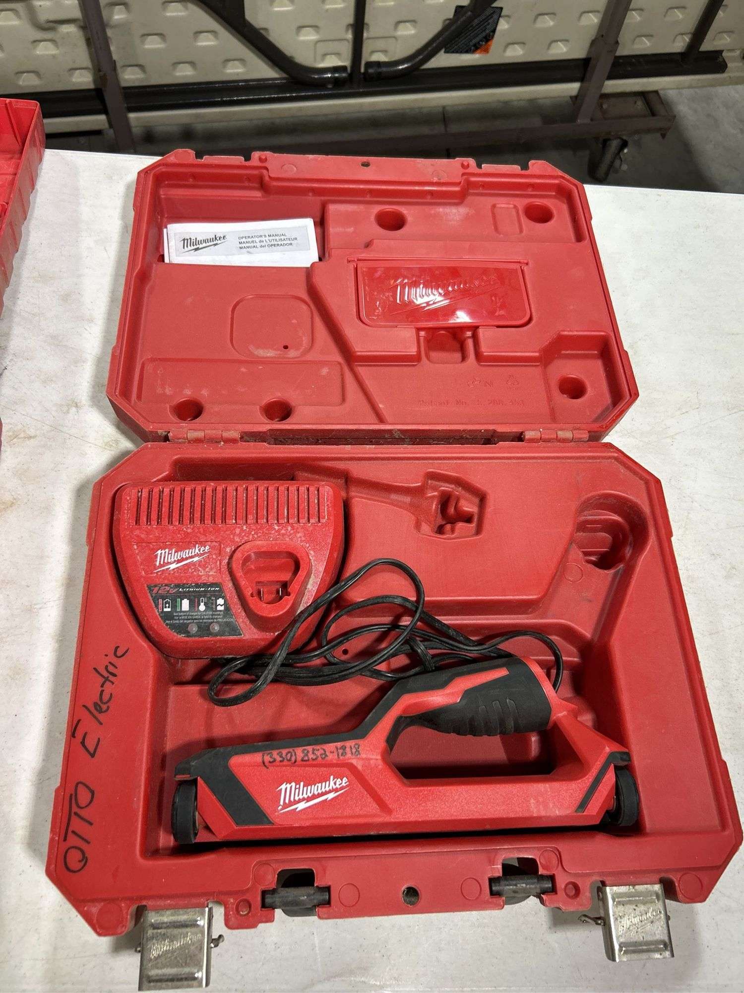 Milwaukee scanner detection tool with case & battery charger - no ...