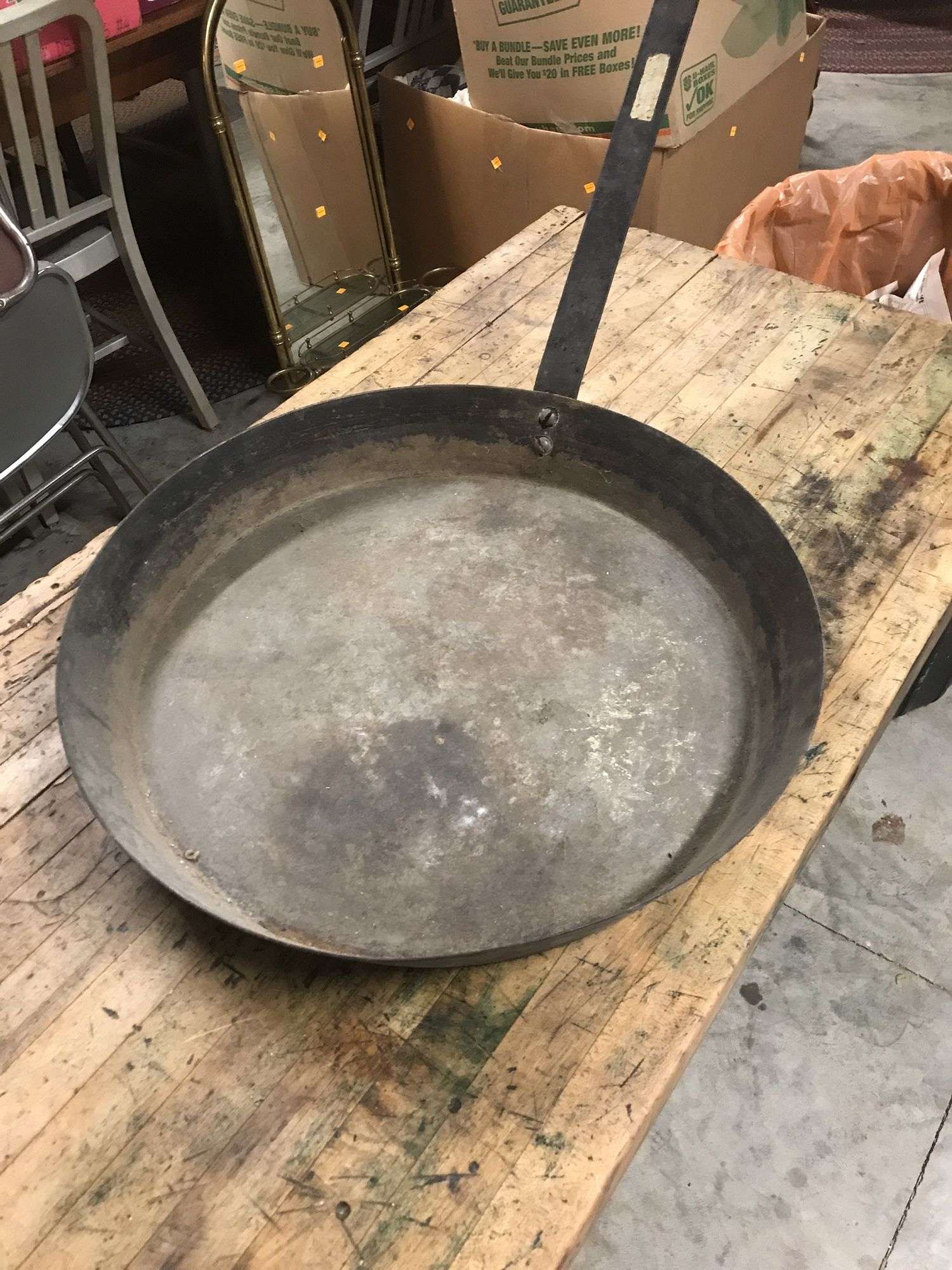 Large Antique Skillet - Kaufman Realty & Auctions