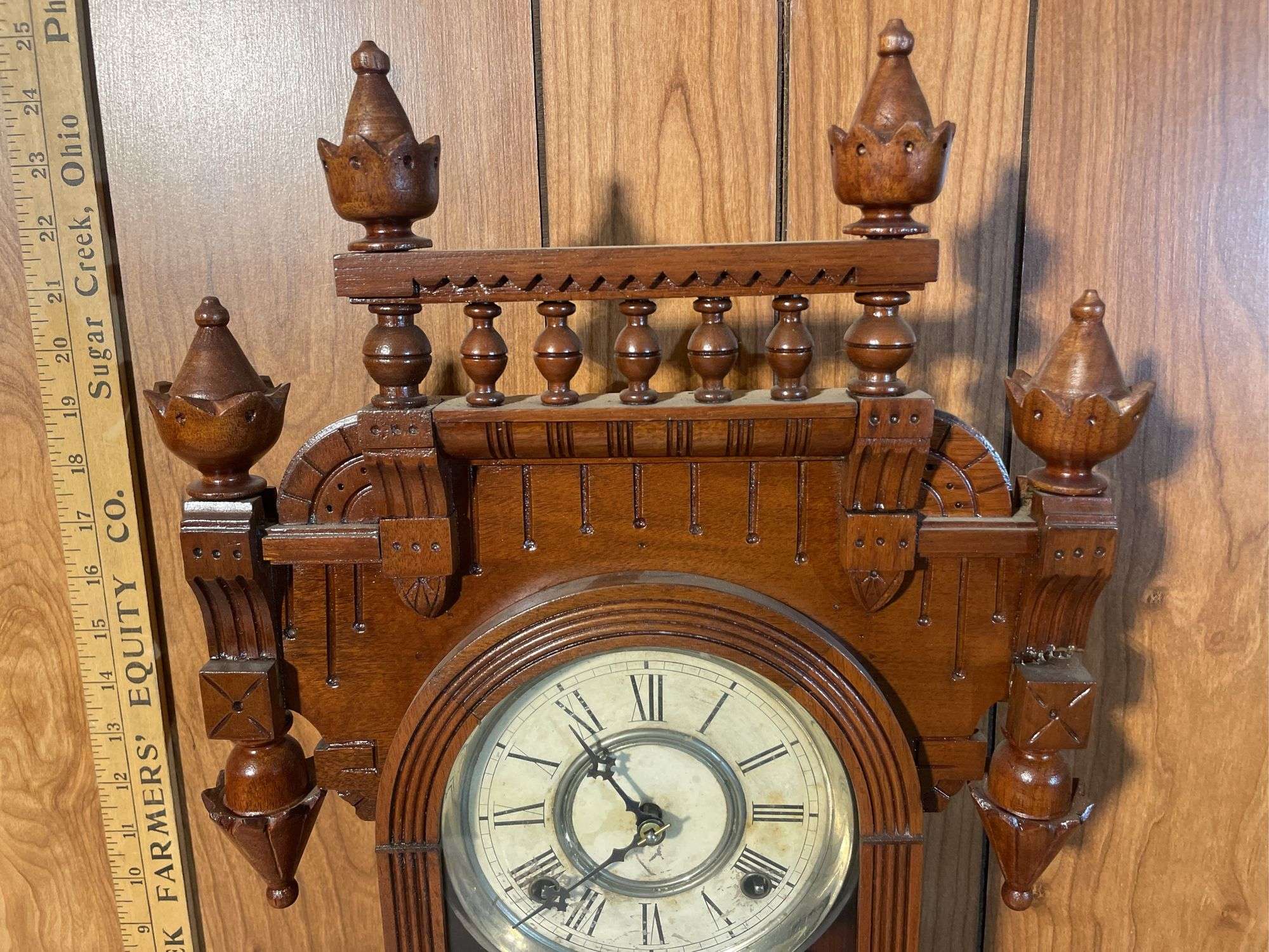 Gilbert walnut mantel clock - Circ 1875 - Kaufman Realty & Auctions