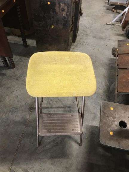 Vintage Samsonite folding stepstool chair - Kaufman Realty & Auctions