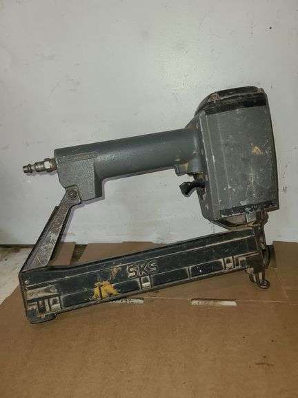 Senco SKS Finish Nailer - Kaufman Realty & Auctions