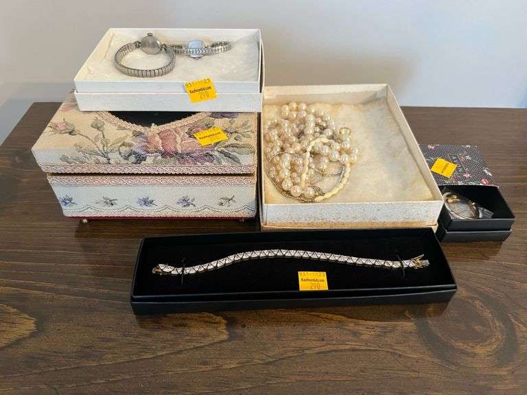Assortment of Jewelry, Boxes, and Cases - Kaufman Realty & Auctions