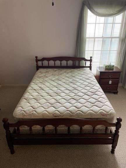 CHERRY HOUSE -YOUNG HINKLE BEDROOM SUIT- BED, TALL DRESSER, DRESSER WITH MIRROR, NIGHT STAND ...