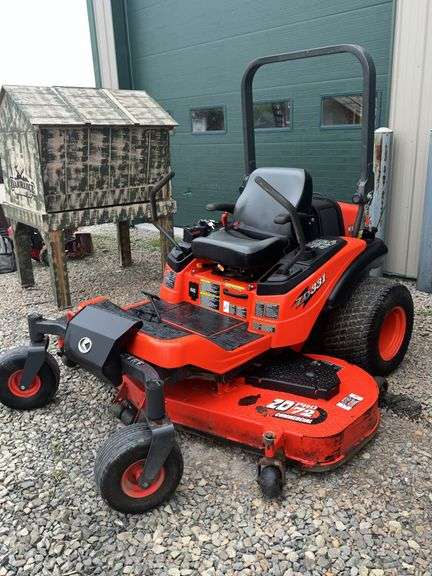 Kubota ZD331 diesel 72 inch meter shows 1237 hours commercial mower ...