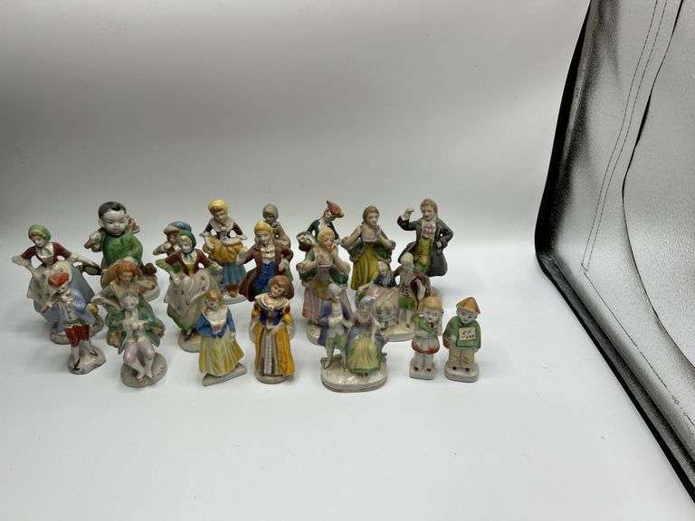 VINTAGE FIGURINES (OCCUPIED JAPAN) - Kaufman Realty & Auctions