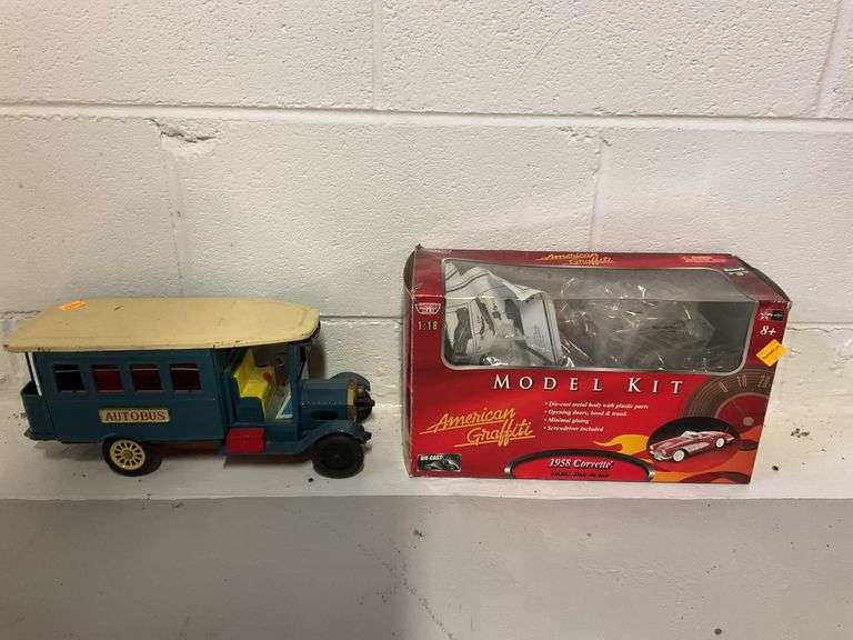 American Graffiti 1:18 Scale Model Kit, Vintage Autobus Toy Truck ...