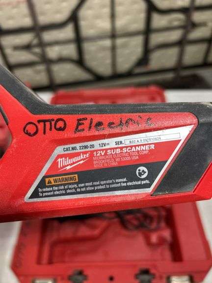 Milwaukee scanner detection tool with case & battery charger - no ...