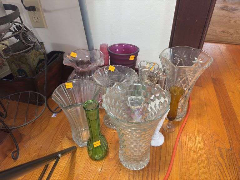 Assortment of Vases - Kaufman Realty & Auctions