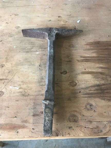 Antique blacksmith stake - Kaufman Realty & Auctions